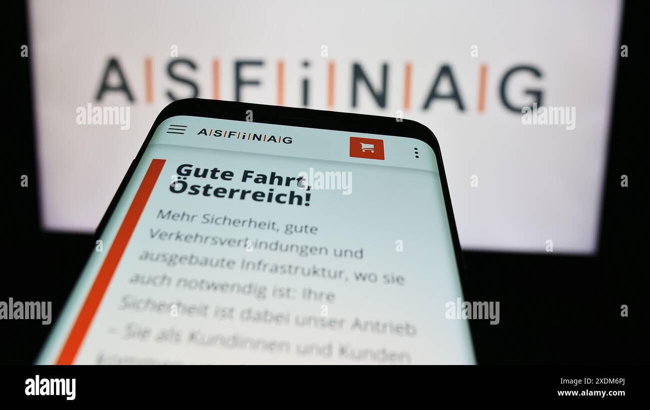 Mobile phone with website of Austrian motorway infrastructure company ...