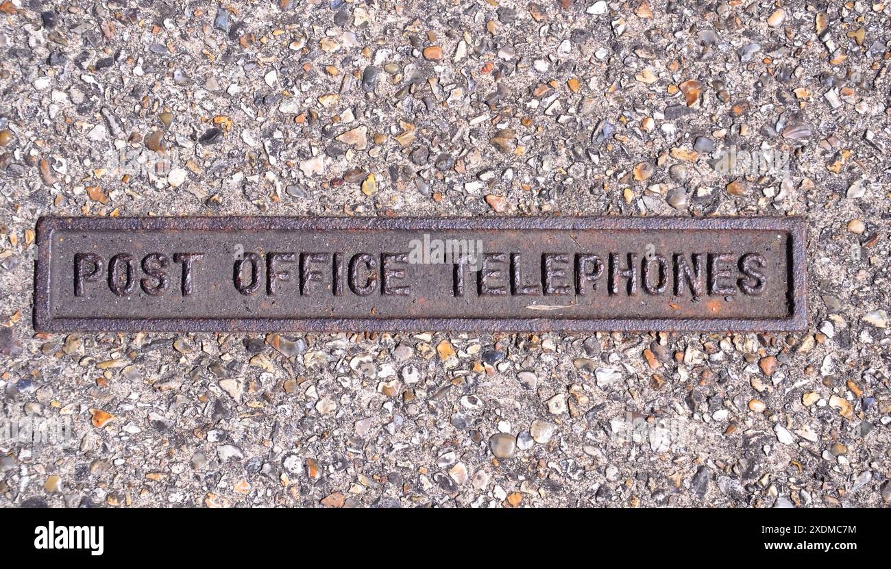 Gpo manhole covers hi-res stock photography and images - Alamy