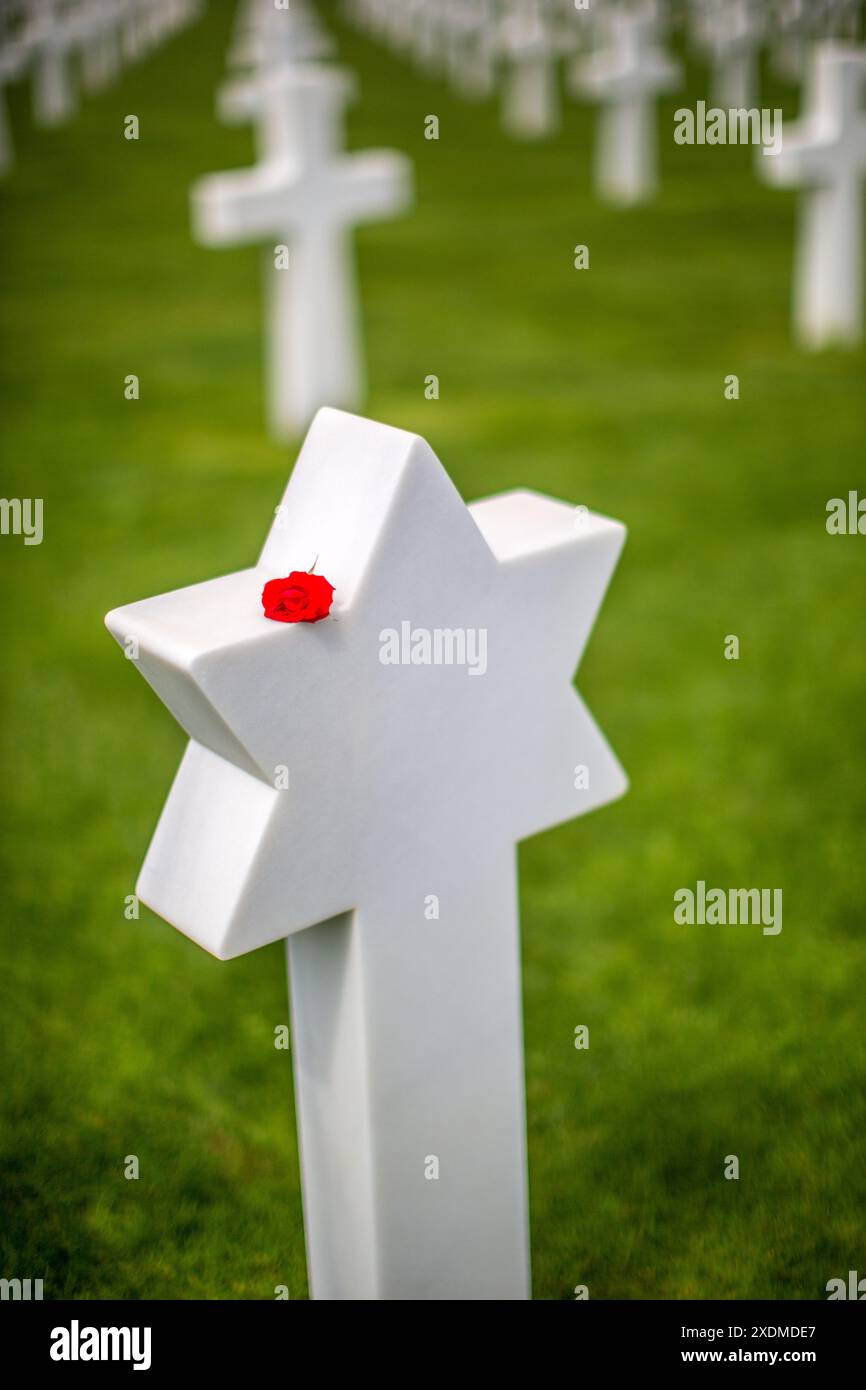 Jewish red cross hi-res stock photography and images - Alamy