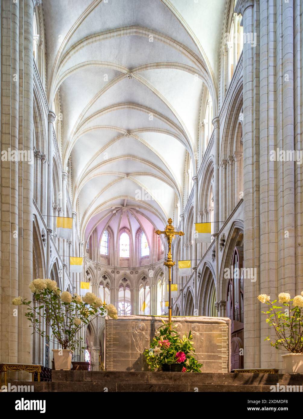 Beautiful interior view of Men's Abbey, church of Saint Etienne ...