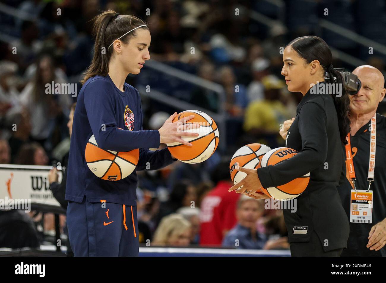 Chicago, USA, June 23, 2024: Caitlin Clark (22 Indiana Fever) inspects ...