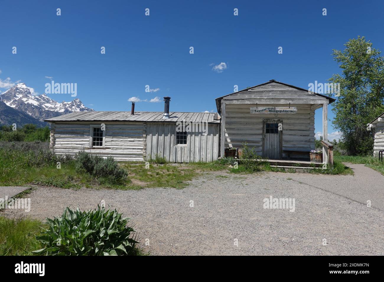 Whitewashed homestead cabin hi-res stock photography and images - Alamy