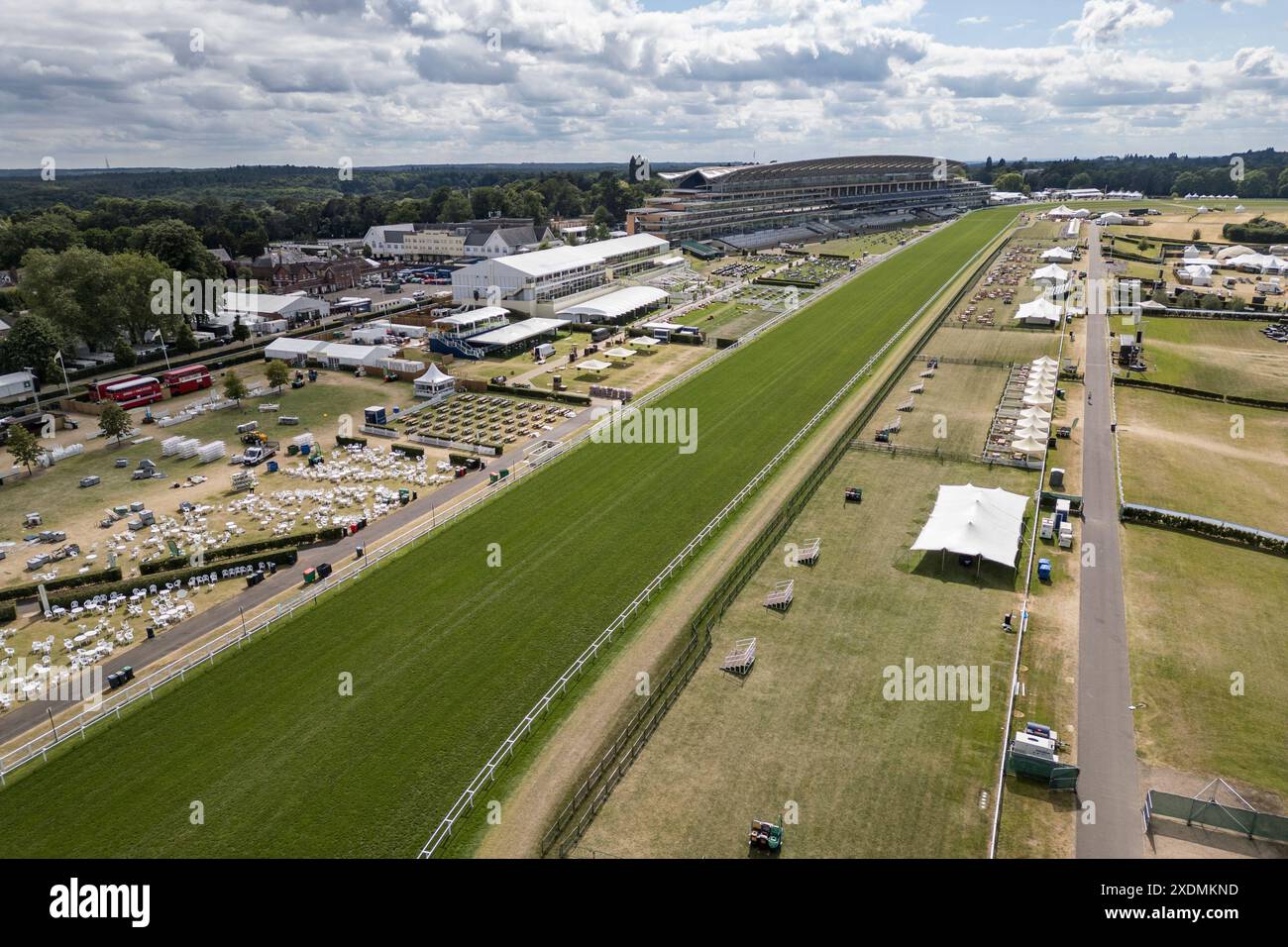 Main straight of Ascot Racecourse, Berkshire, UK Stock Photo - Alamy