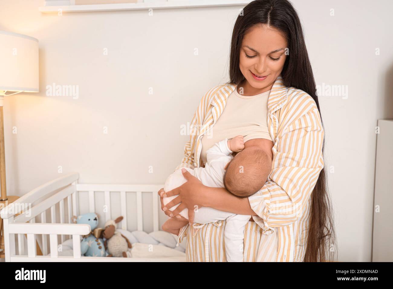 Mother daughter breastfeed hi-res stock photography and images - Alamy