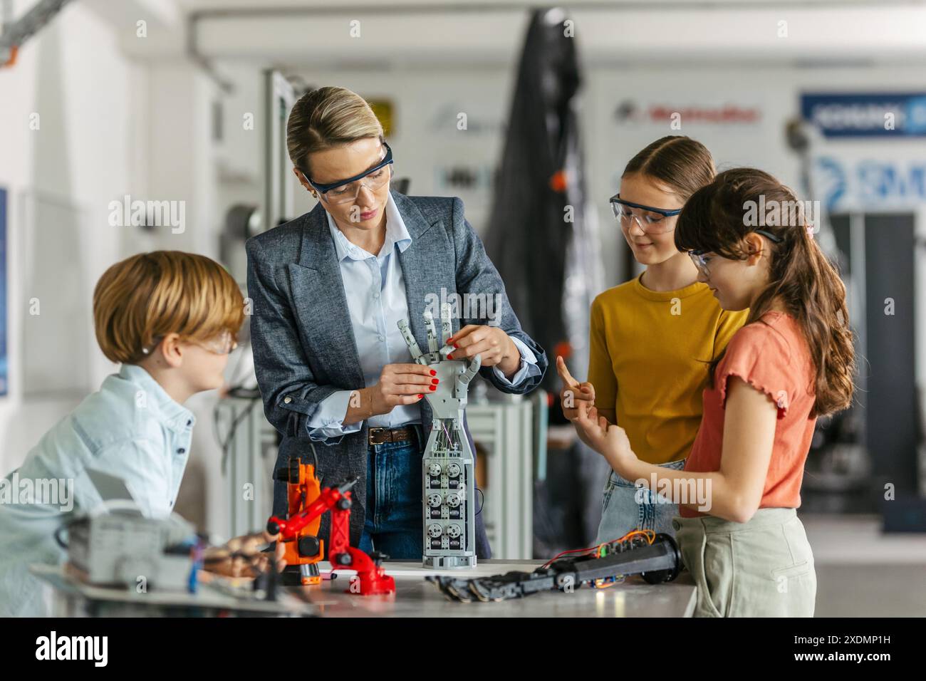Children learning robotics in Elementary school. Young students ...