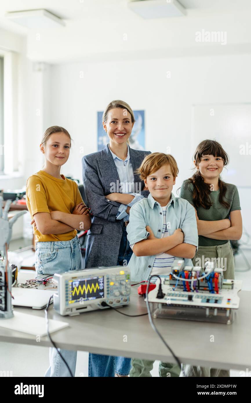 Children learning robotics in Elementary school. Young students ...