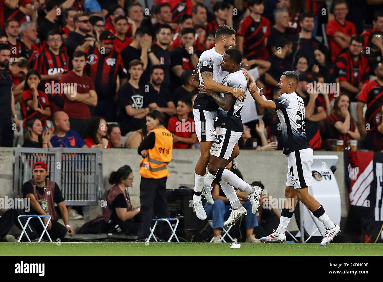 Ferrari celebrates team hi-res stock photography and images - Alamy