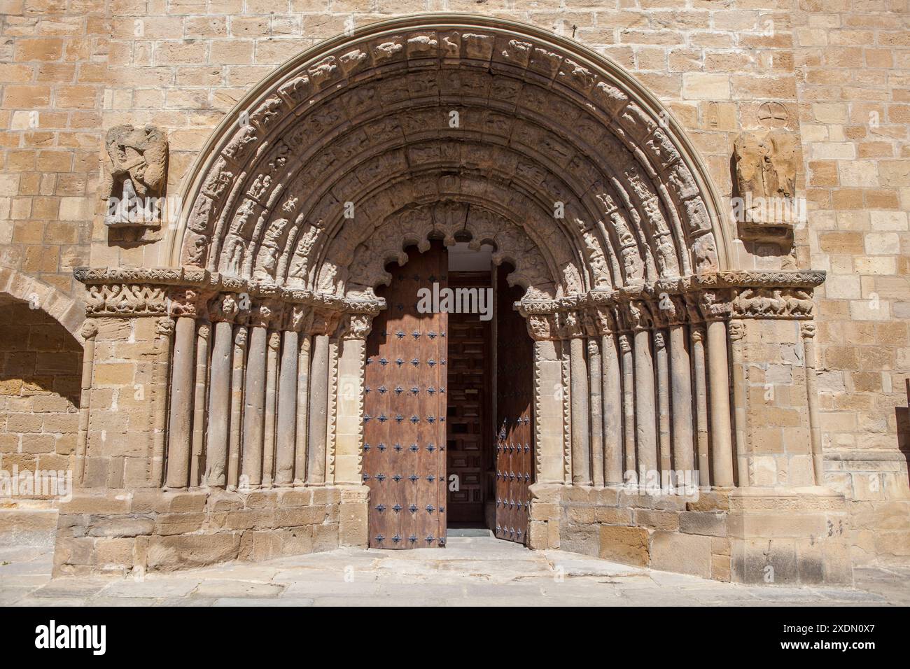 Church of Santiago, Puente La Reina, Navarre, Romanesque Portico Stock ...