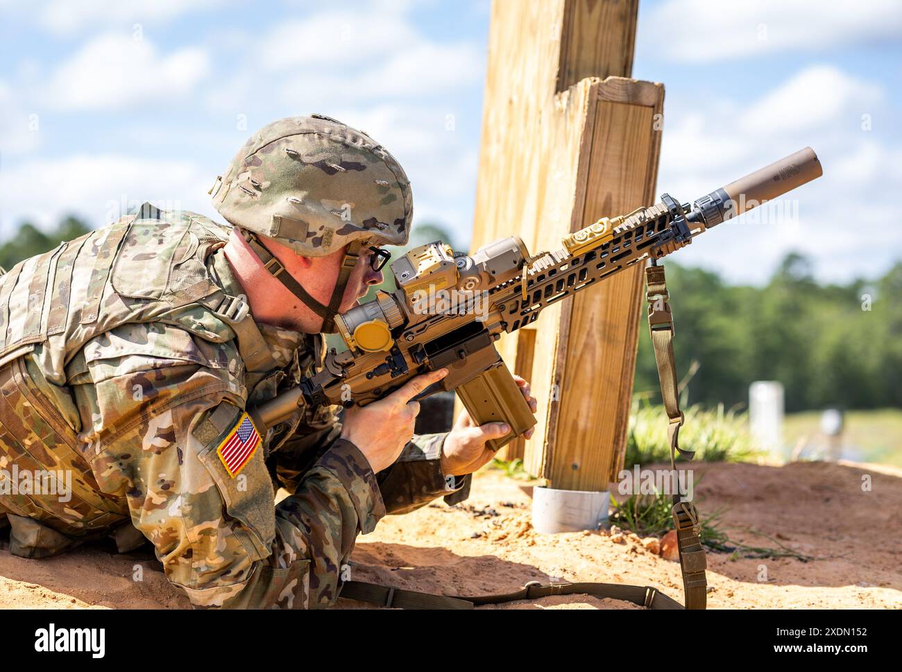 U.S. Soldiers assigned to the 4th Battalion, 118th Infantry Regiment ...