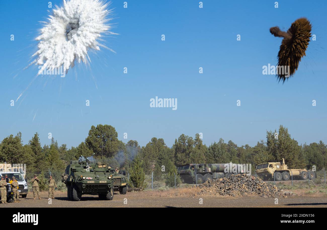 M1133 medical evacuation vehicle hi-res stock photography and images ...