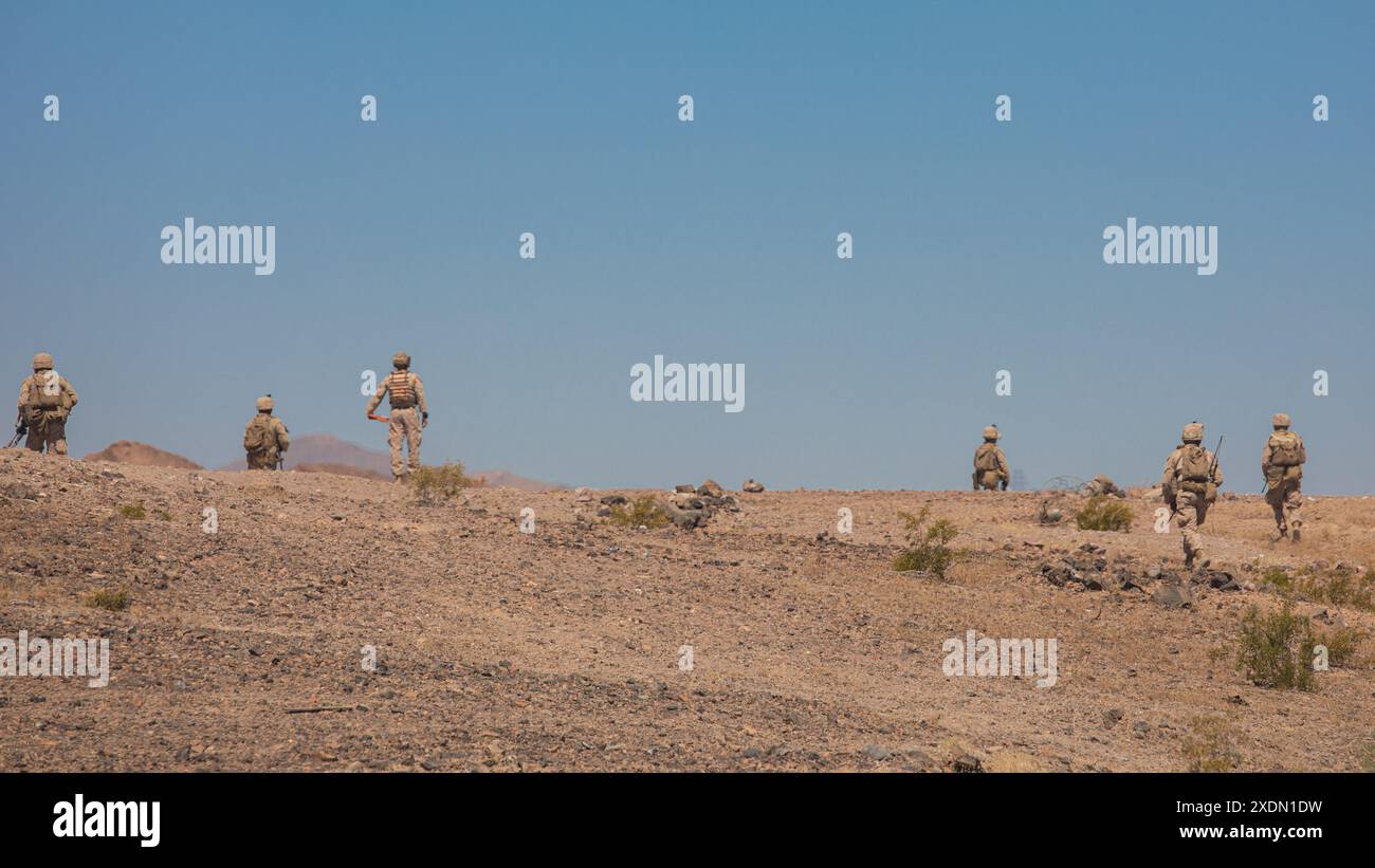 U.S. Marines with 4th Light Armored Reconnaissance Battalion, 4th ...