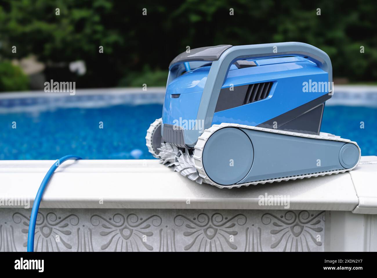 Pool tech hi-res stock photography and images - Alamy
