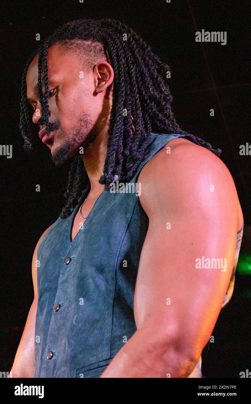 Tiny Habits kick off their "Little Bit Farther" UK tour in Leeds ...