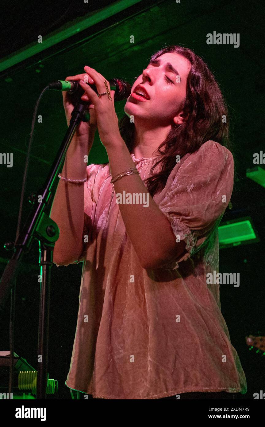 Tiny Habits kick off their "Little Bit Farther" UK tour in Leeds ...