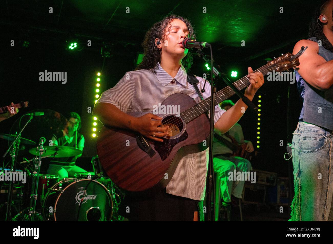 Tiny Habits kick off their "Little Bit Farther" UK tour in Leeds ...