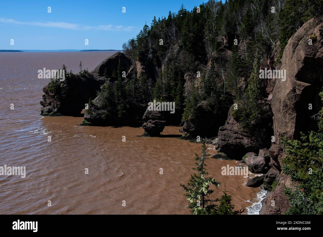 Rock formations at Big Cove at Hopewell Rocks Provincial Park in ...