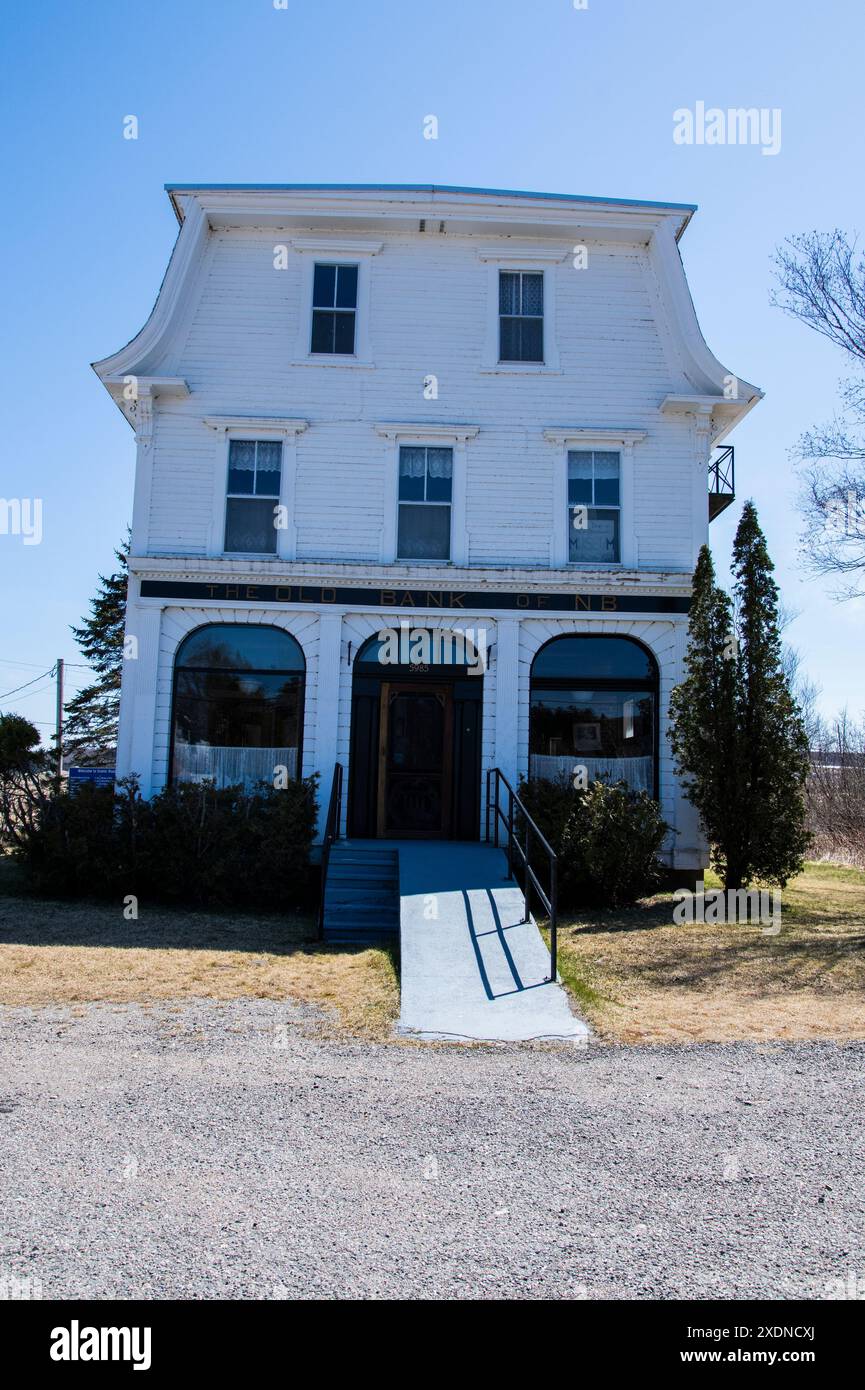 Riverside banking hi-res stock photography and images - Alamy