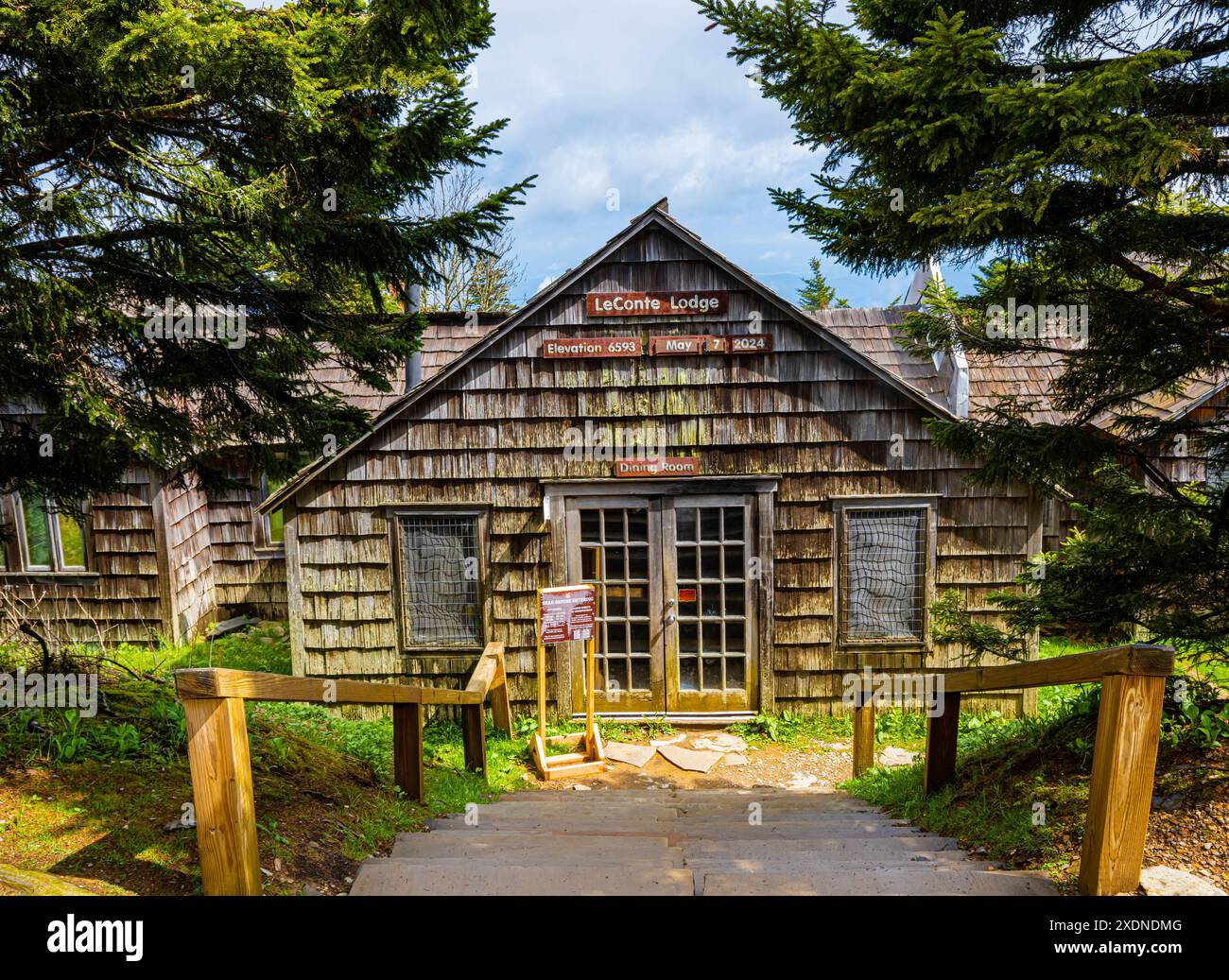 The Dining Room at LeConte Lodge, Great Smoky Mountains National Park ...