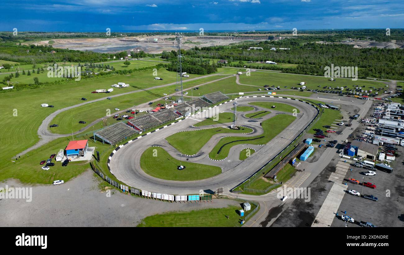 Flamboro speedway hi-res stock photography and images - Alamy