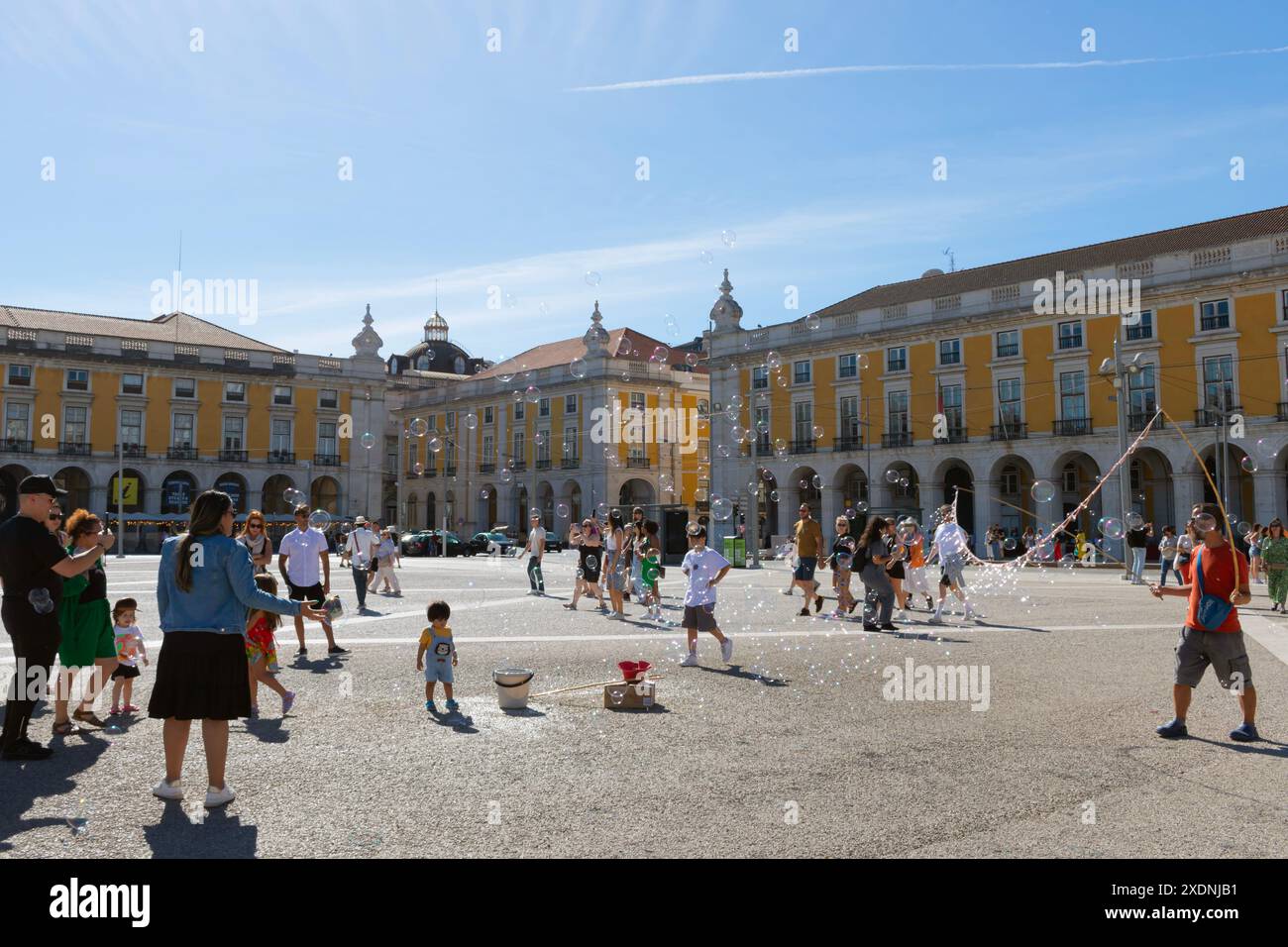 Portugal children playing hi-res stock photography and images - Alamy