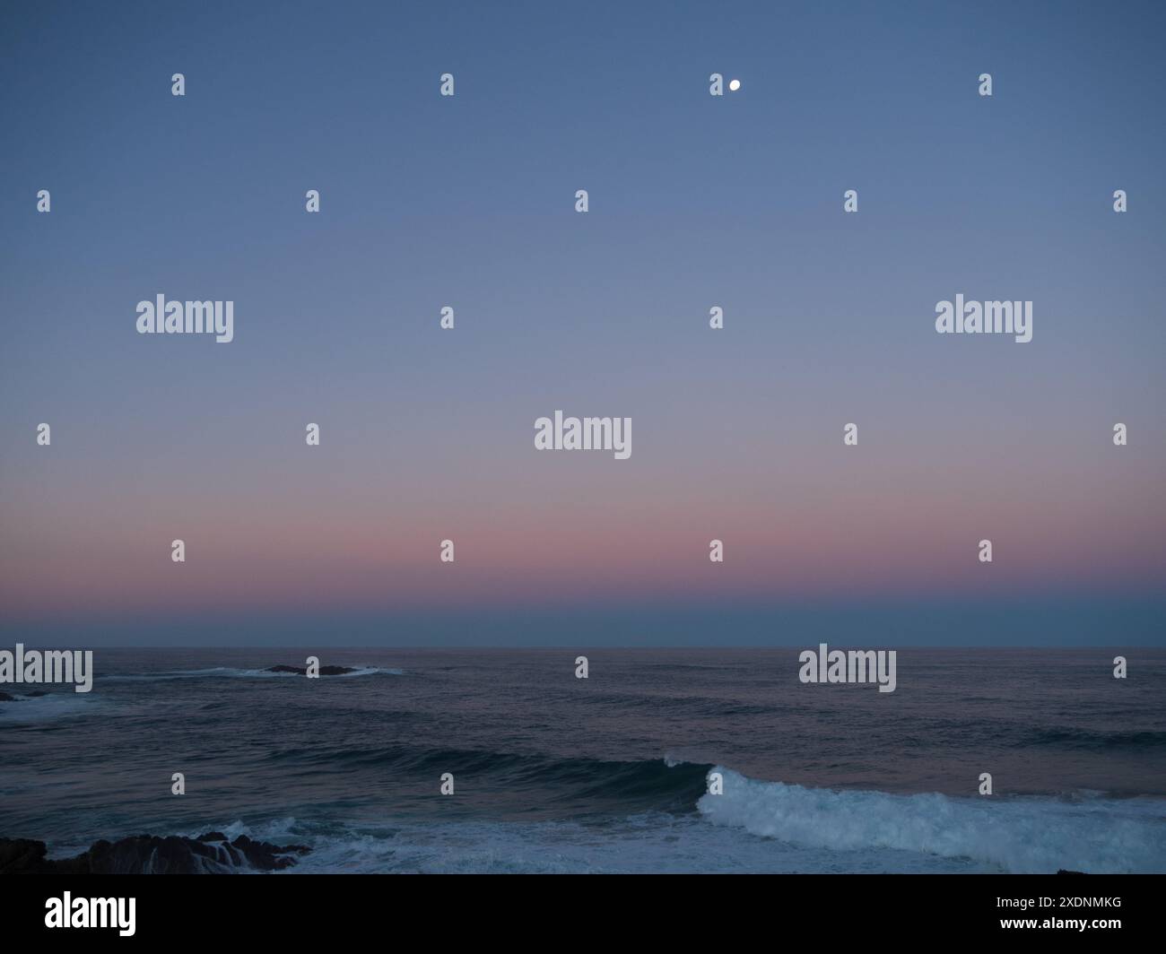 Gorgeous pink orange sky wedged between layers of blue, sunset ...