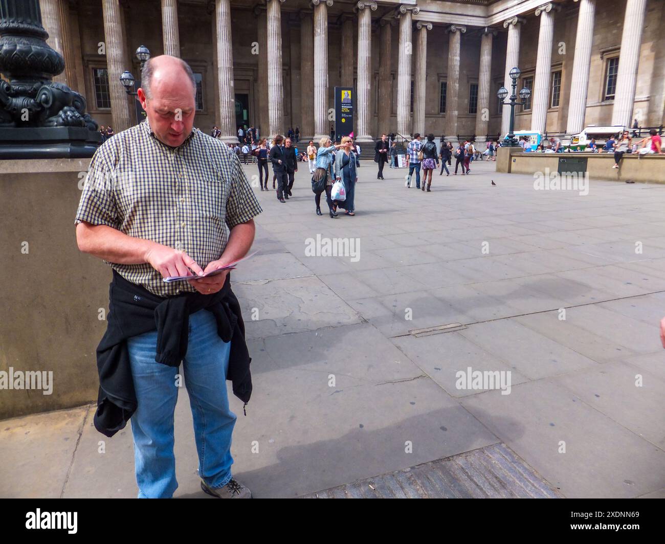 Guidebook outside museum hi-res stock photography and images - Alamy