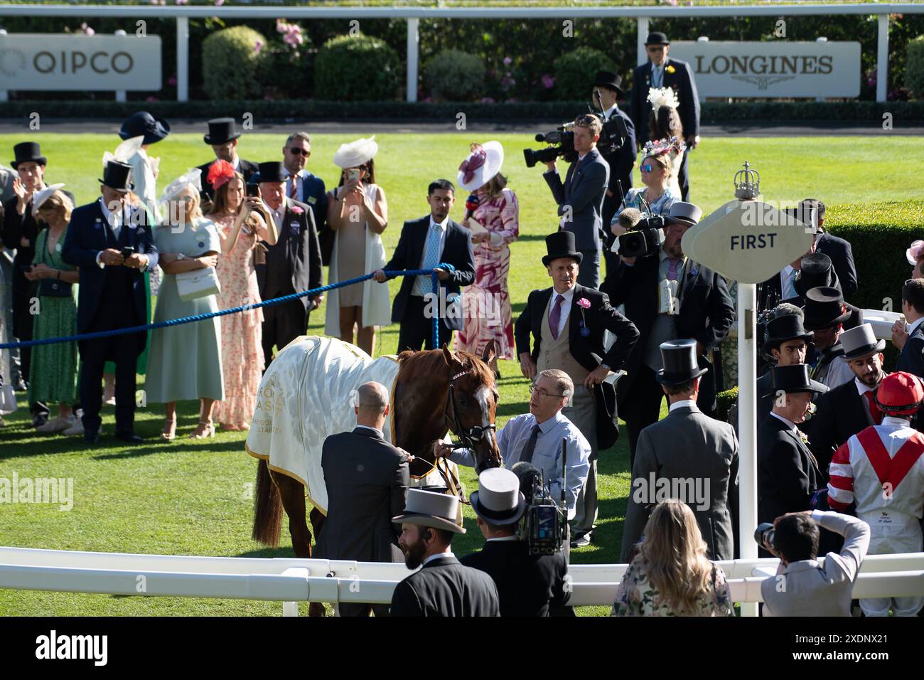 Ascot, UK. 22nd June, 2024. Horse Hand of God ridden by jockey William ...
