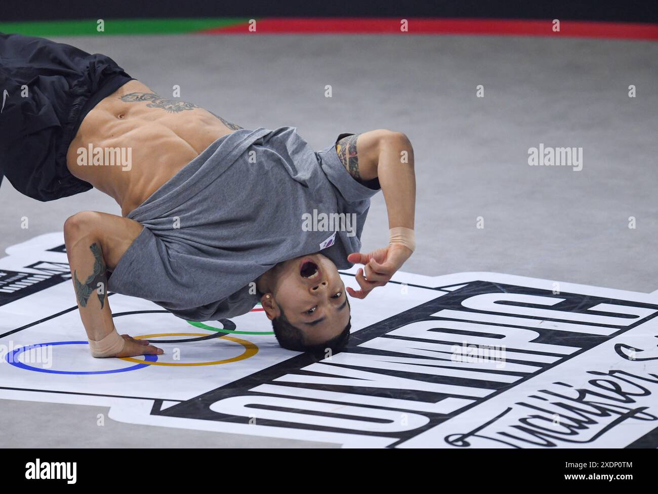 B boys south korea hi-res stock photography and images - Alamy