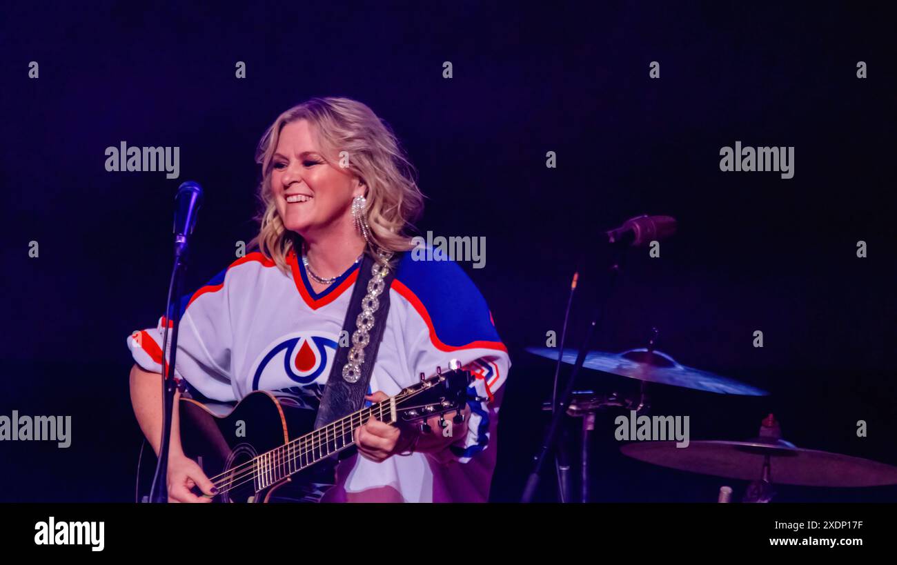 Carolyn Dawn Johnson performs at the Winspear Centre in Edmonton ...