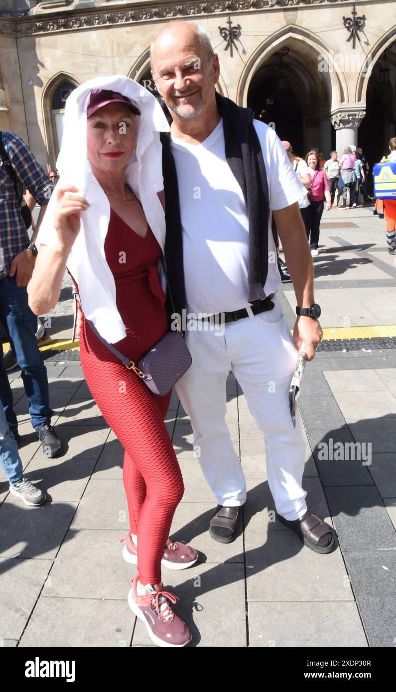 Dimitra Papadopoulos Andreas Borcherding Schauspieler Muenchen 22.06.2024 Marienplatz ...