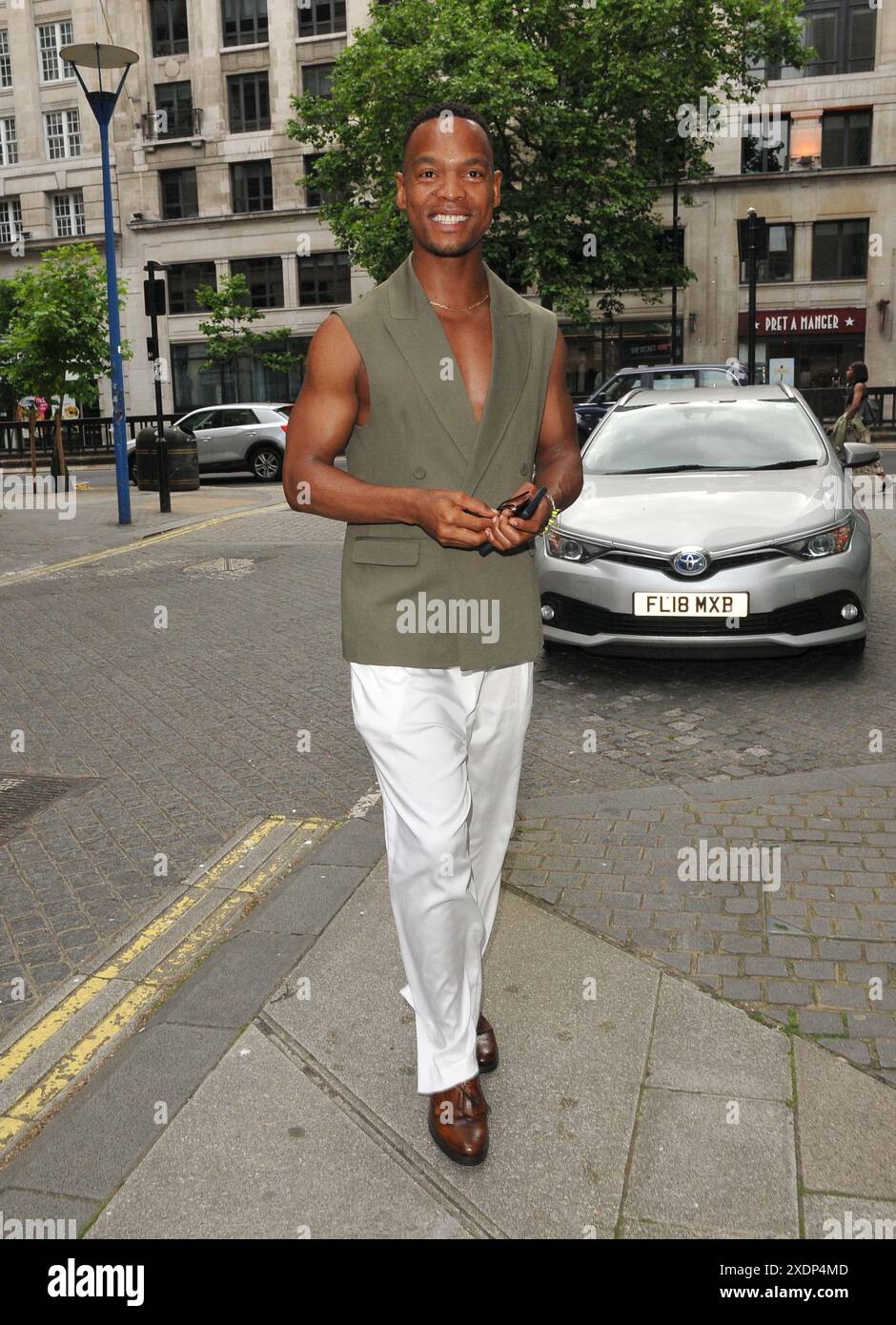 Johannes Radebe at the Nadiya & Kai: Behind The Magic gala performance ...