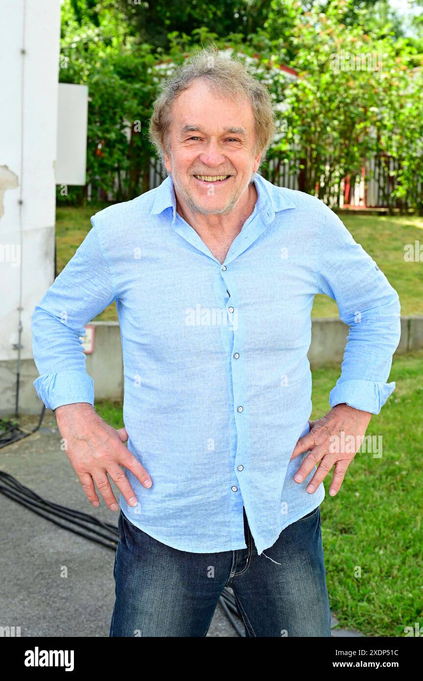 Chris Wolff beim Radio Schlagerparadies Sommer Open Air 2024 im ...