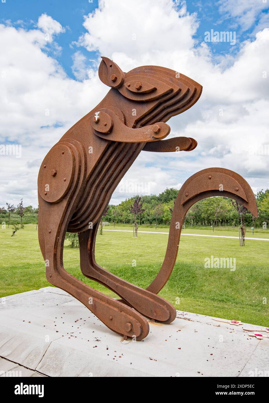 Desert Rats Memorial at the National Memorial Arboretum, Alrewas ...