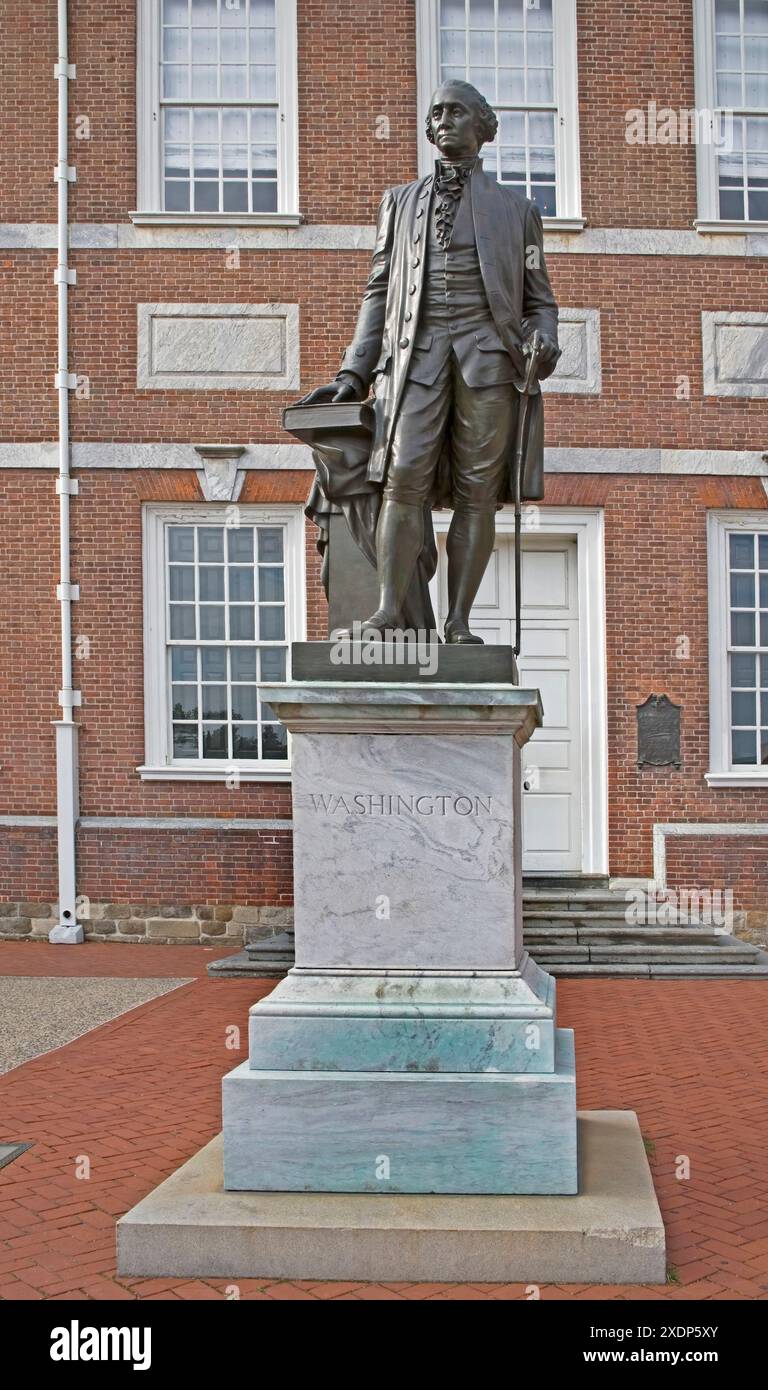 statue of george washington outside independence hall in philadelphia ...