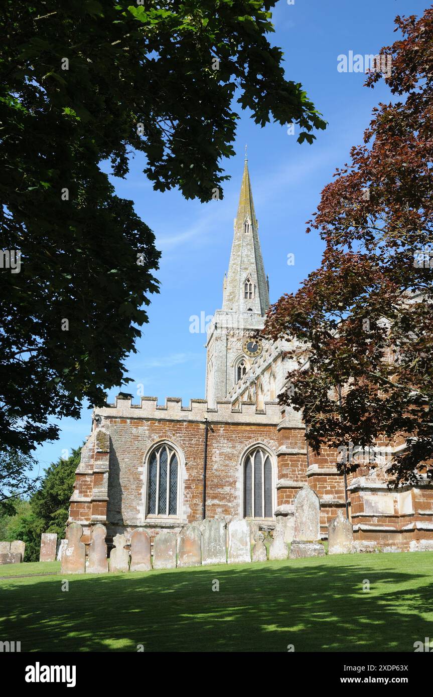 Finedon northamptonshire church hi-res stock photography and images - Alamy