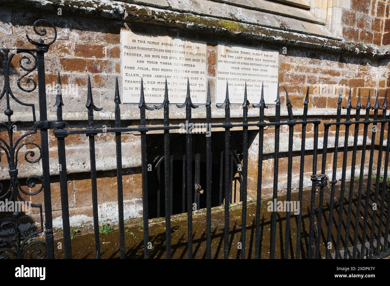 St Mary Church, Finedon, Northamptonshire Stock Photo - Alamy