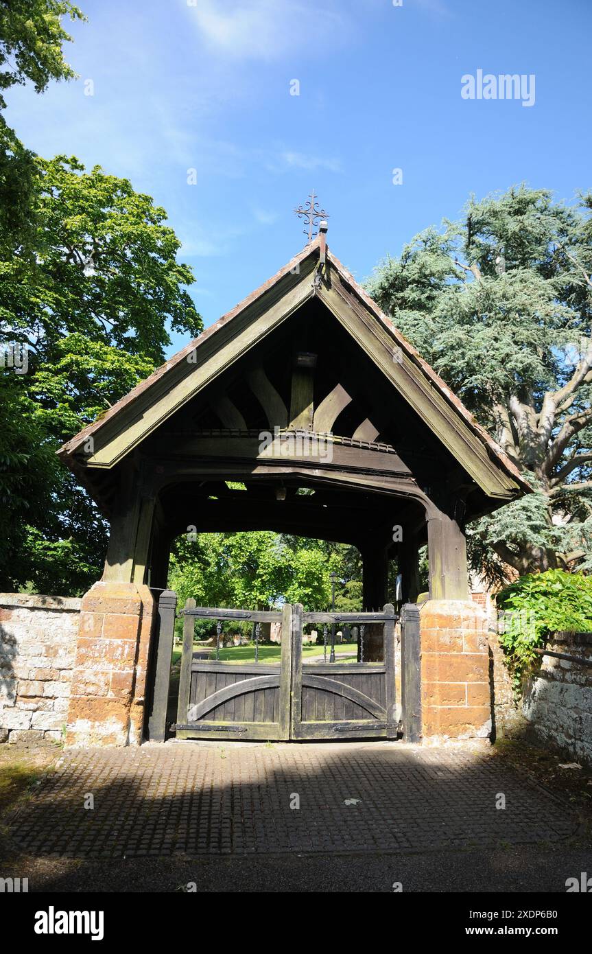 St Mary Church, Finedon, Northamptonshire Stock Photo - Alamy