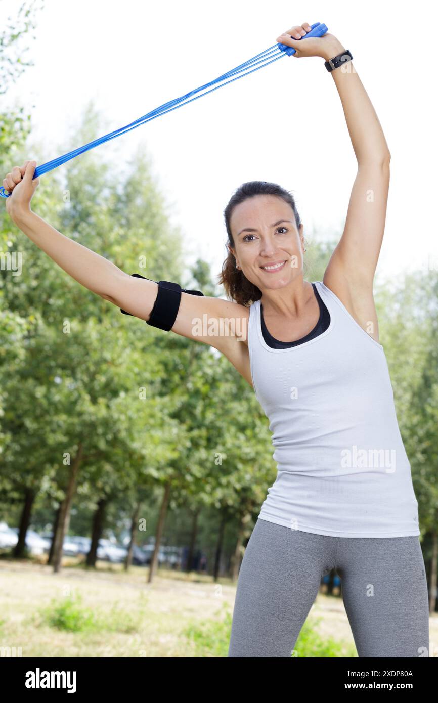 Triceps stretch arms behind hi-res stock photography and images - Alamy