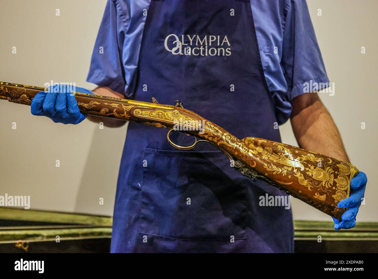 Unique presentationrifle hi-res stock photography and images - Alamy
