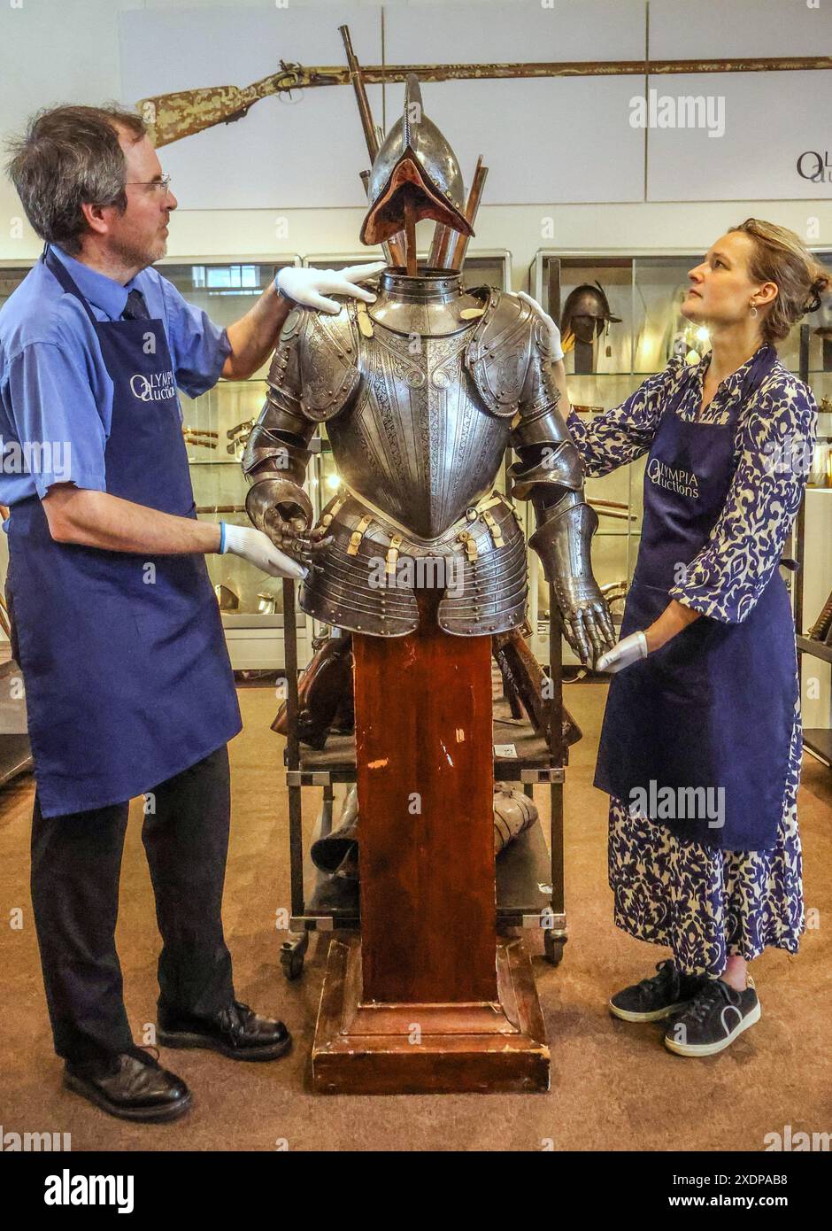 Olympia Auctions 24 June 2024 Italian Cap A Pie Armour 16thCentury, Est ...