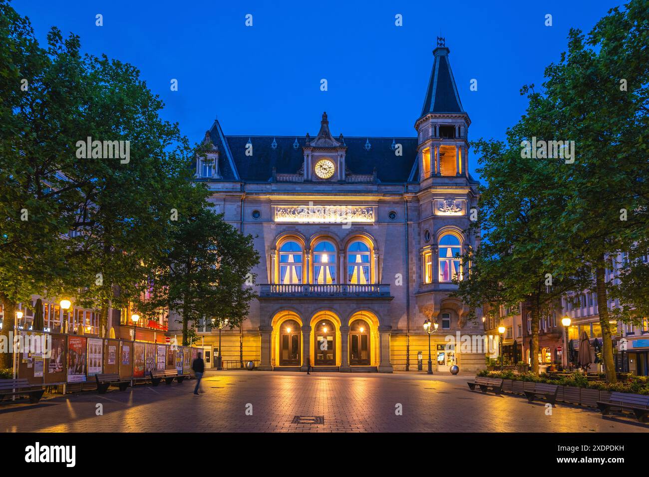 Cercle municipal cité building hi-res stock photography and images - Alamy