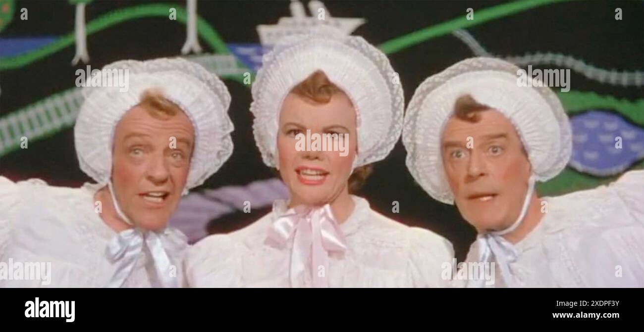 BAND WAGON 1953 MGM film musical with from left: Fred Astaire, Cyd ...
