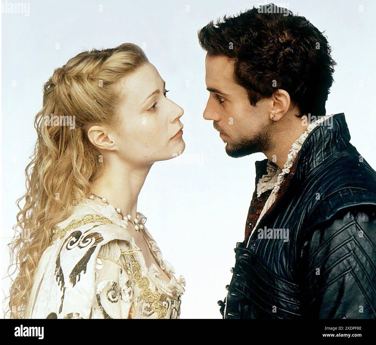 SHAKESPEARE IN LOVE 1998 Universal Pictures film with Gwyneth Paltrow ...