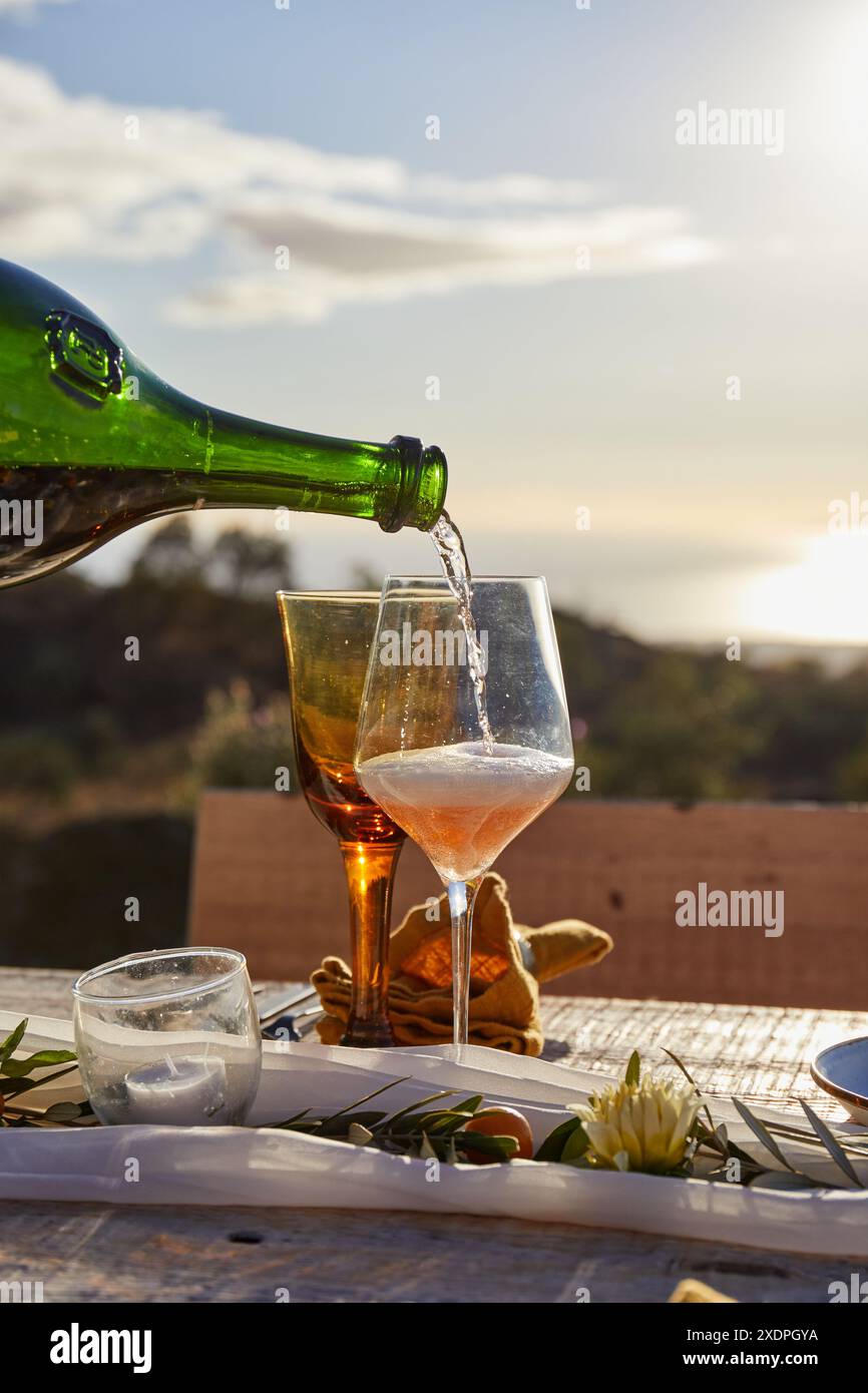 Sparkling Rose at Hawaii Sunset Food Event Stock Photo - Alamy