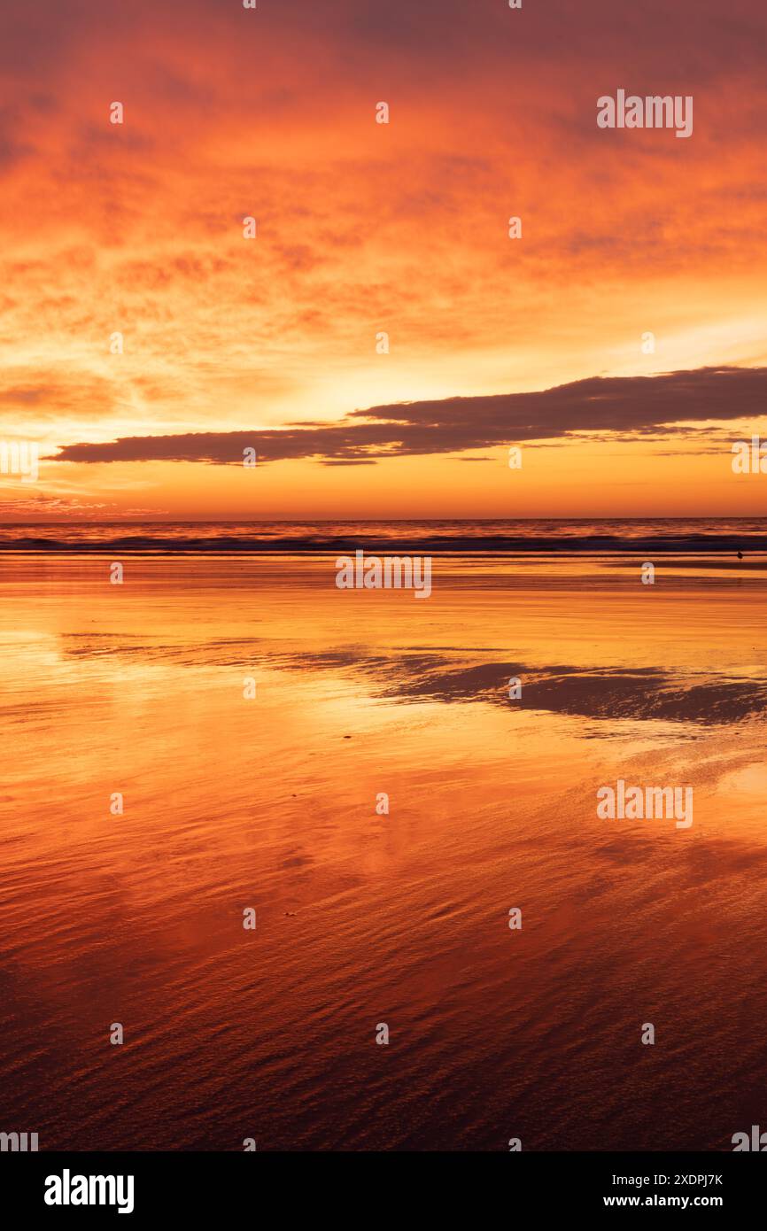 Lorne beach sunset hi-res stock photography and images - Alamy