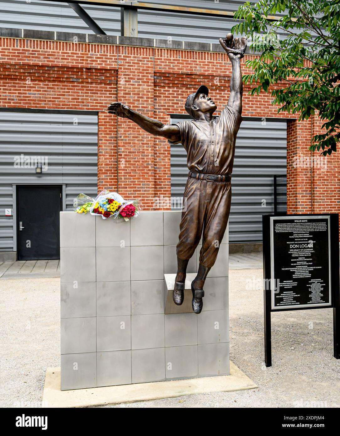 Statue of Willie Mays at Region's Field Stock Photo - Alamy
