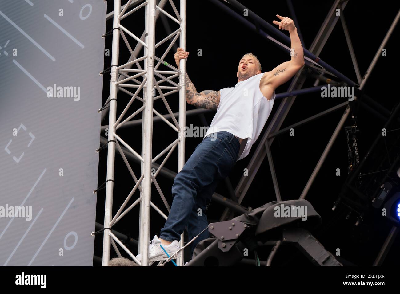 The Cast of Magic Mike Live dance and take their shirts off on stage at ...