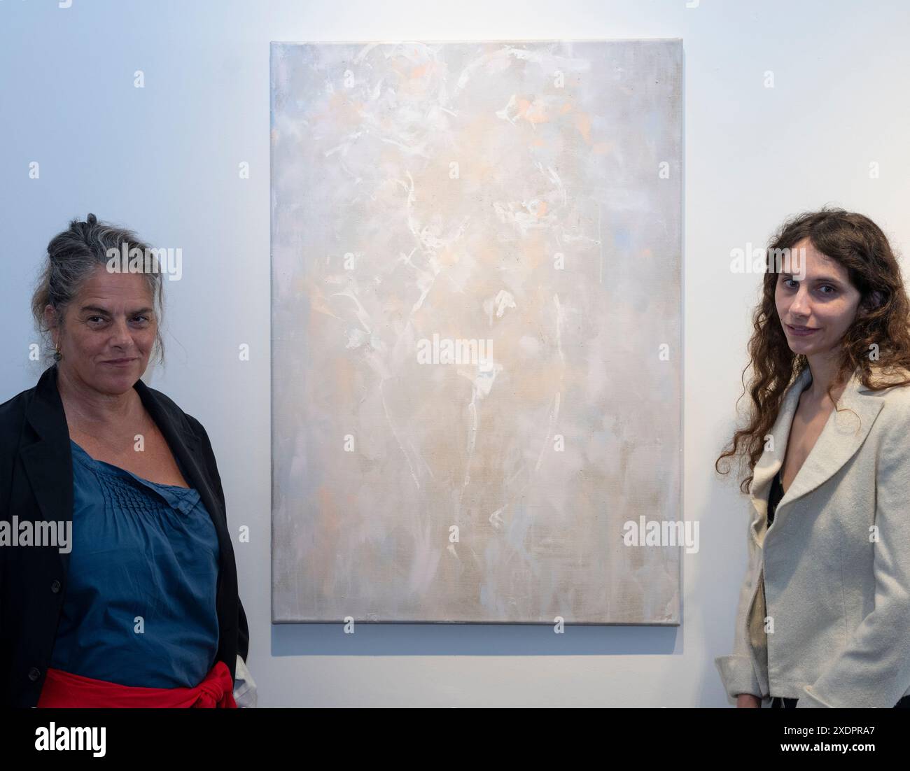 Registered blind artist hi-res stock photography and images - Alamy