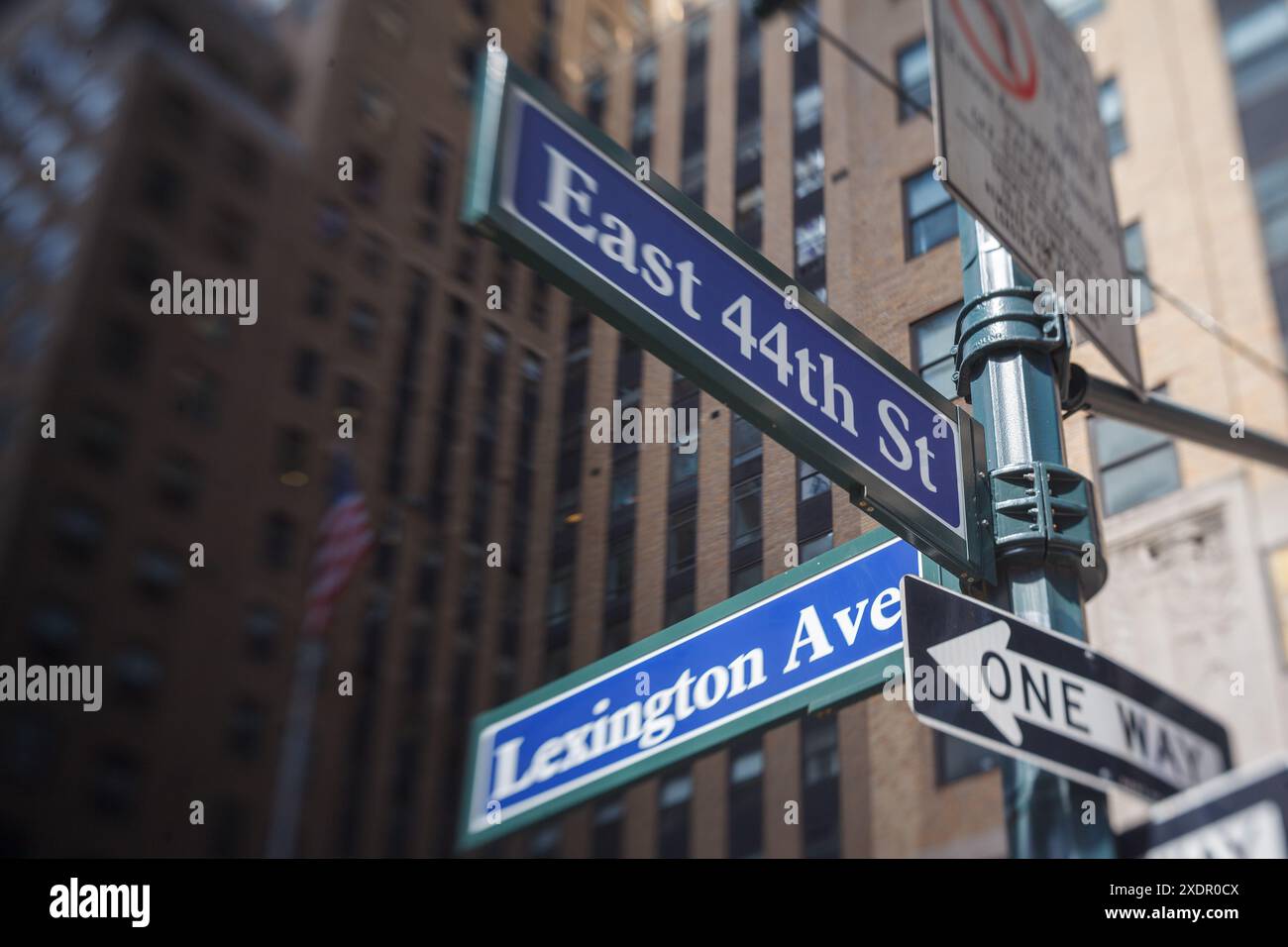 New york city crossroad lexington hi-res stock photography and images ...