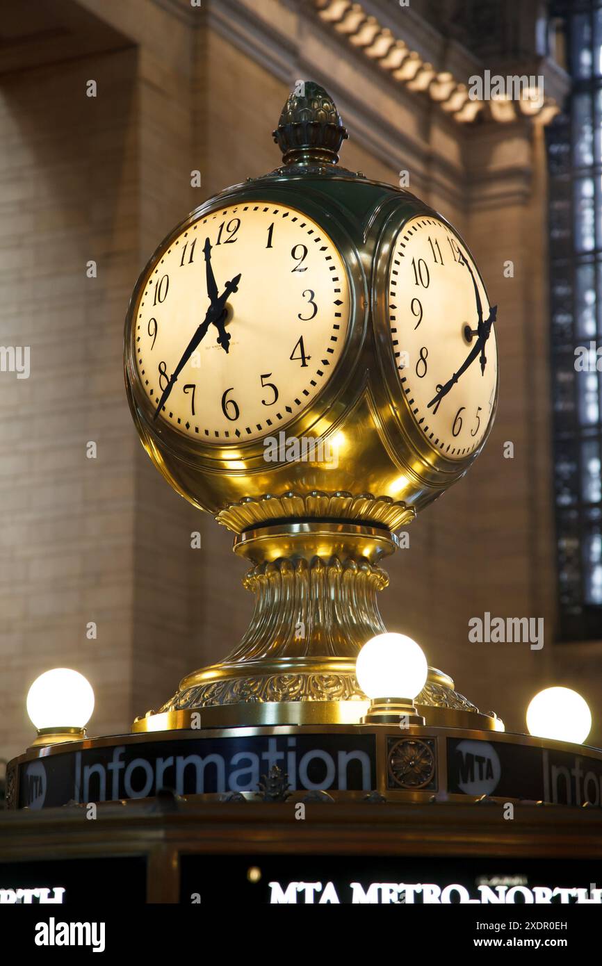 Grand Central Terminal Iconic Clock Stock Photo - Alamy